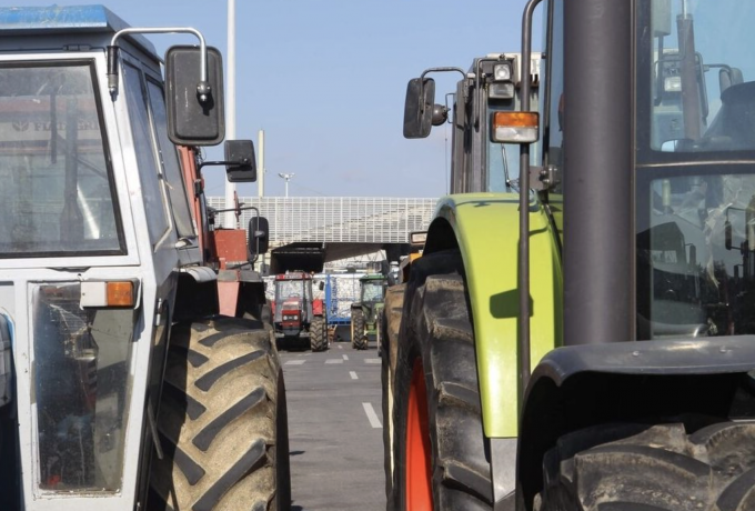 Αγροτικά μπλόκα: Πολύωροι αποκλεισμοί σήμερα στα τελωνεία Προμαχώνα, Ευζώνων και Νίκης | SDNA